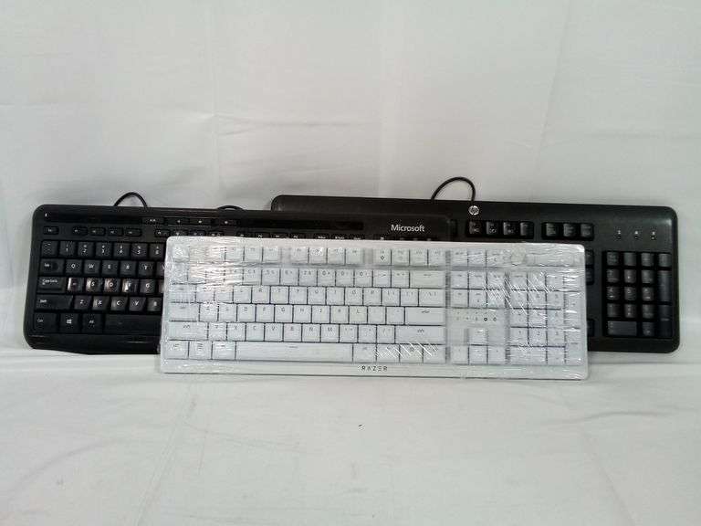 Assortment of 3 Microsoft, HP & Razer Deathstalker Keyboards - Dutch Goat