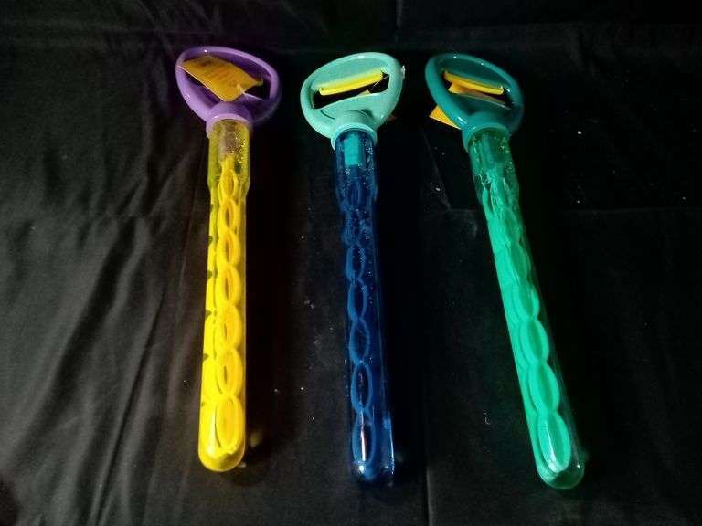 Assortment of 3 Sun Squad Expanding Wand Bubble Makers – 5 fl oz ea ...