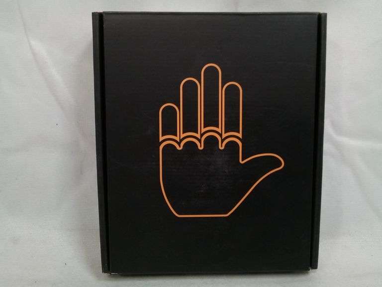 Geshowit, LED Hand Gesture Light With Remote - Dutch Goat